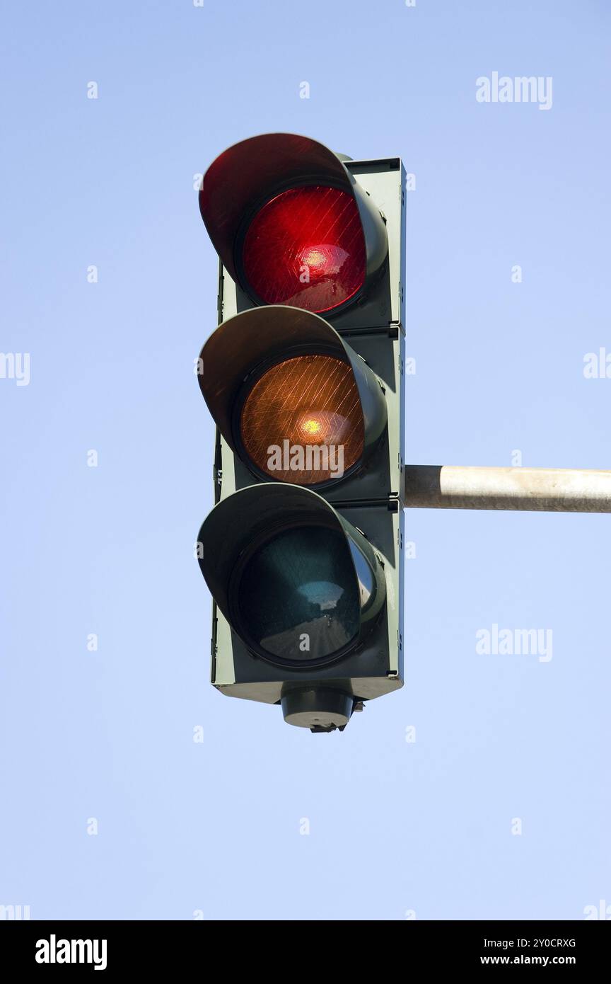 Traffic light shows red and yellow Stock Photo - Alamy