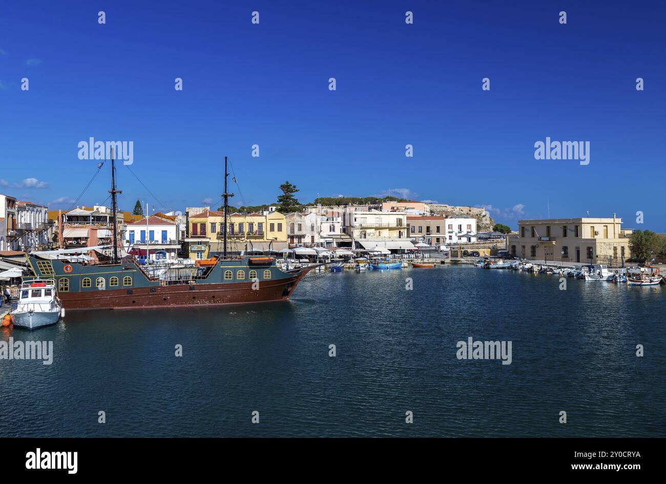 Venetian harbour, Rethymnon, Crete Stock Photo - Alamy