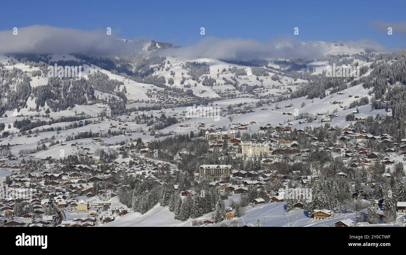Gstaad in winter. Village and holiday resort in the Swiss Alps Stock ...