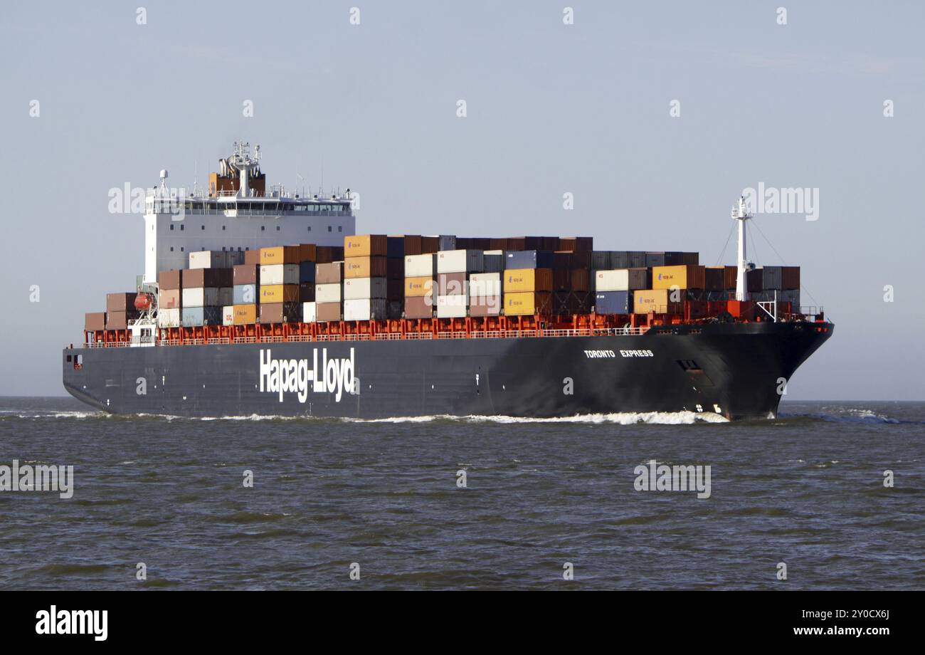 Container ship off Cuxhaven (North Sea Stock Photo - Alamy