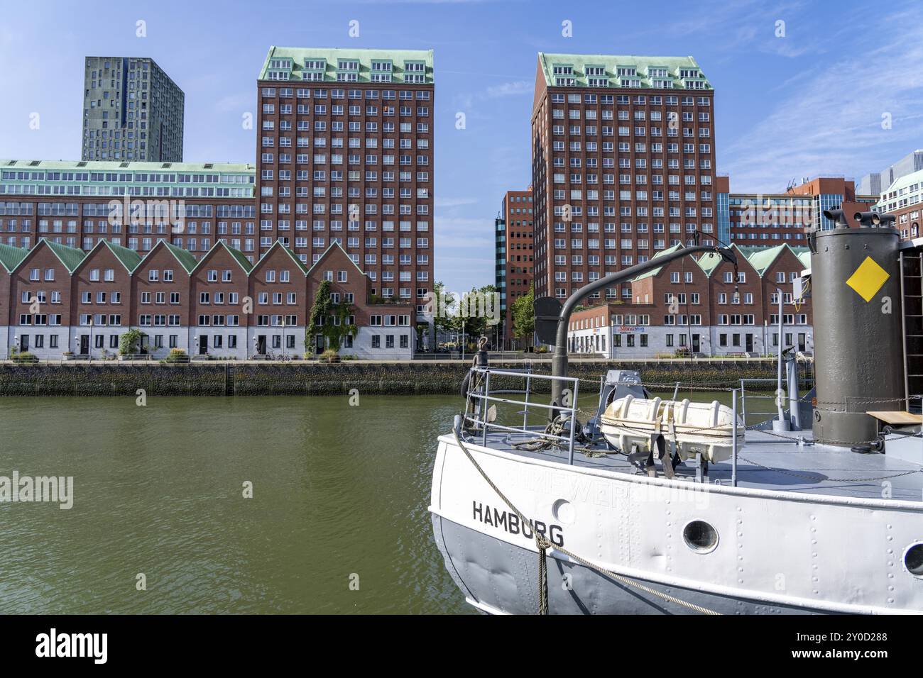 Warehouse-style residential buildings, ships in the Spoorweghaven, in ...