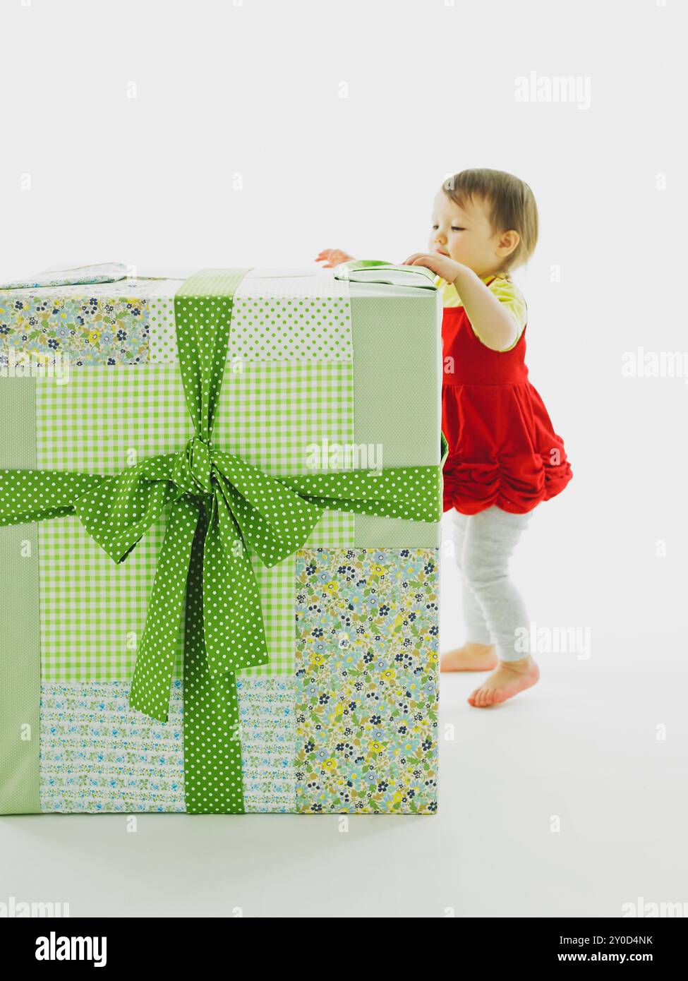 Looking at gift box hi-res stock photography and images - Alamy