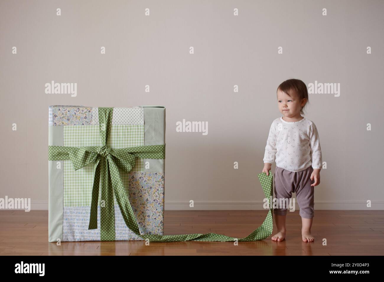 Pull box hi-res stock photography and images - Alamy