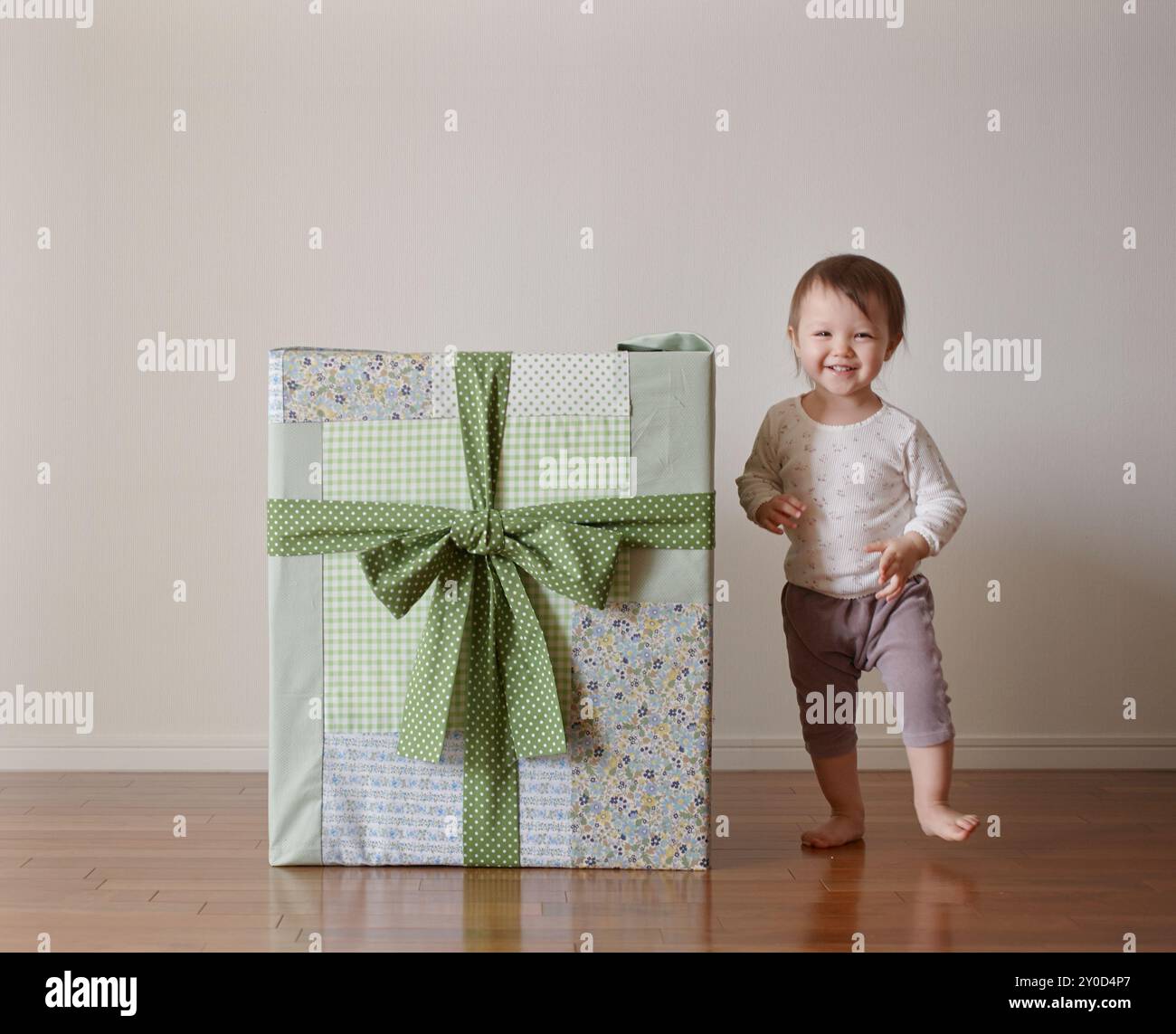 Delivering a gift hi-res stock photography and images - Alamy