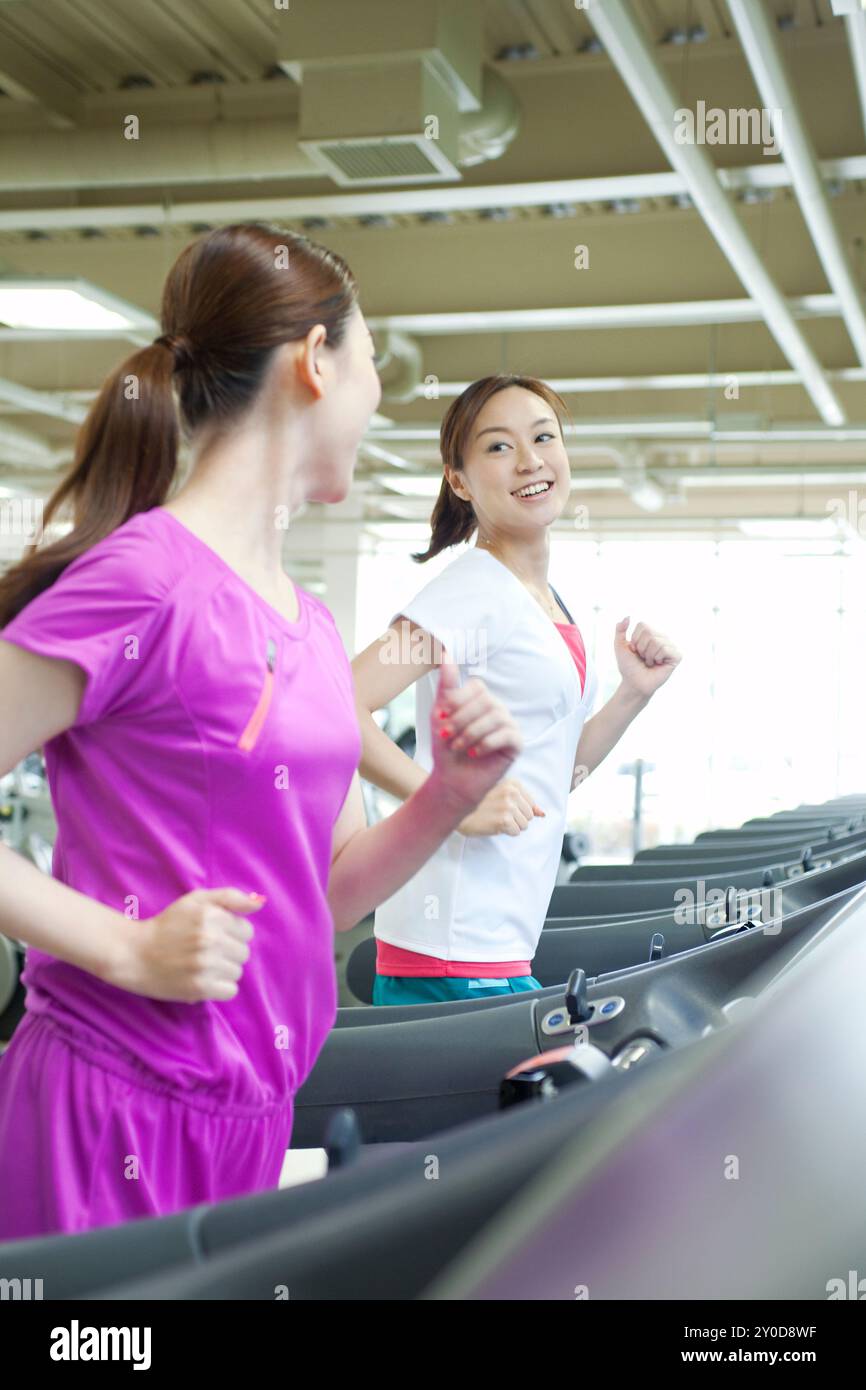 Running sideways hi-res stock photography and images - Alamy