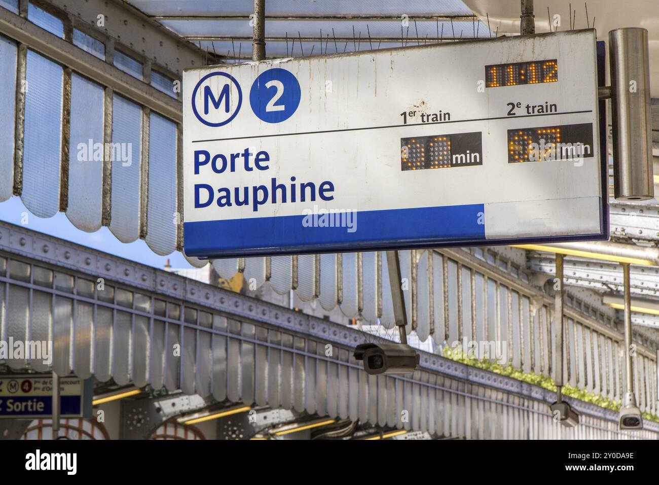 Constructions of paris metro hi-res stock photography and images - Alamy