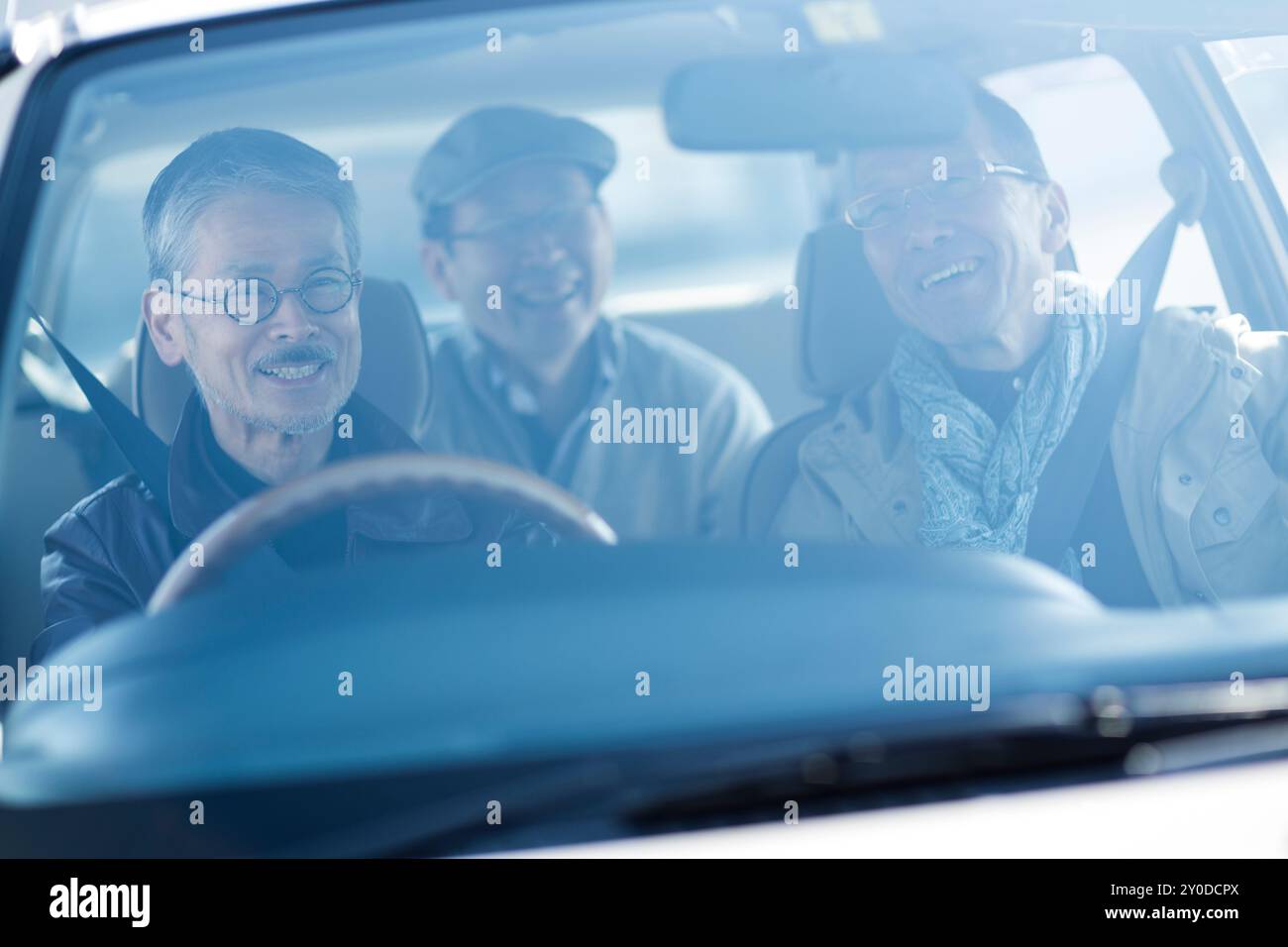 Driving senior man Stock Photo - Alamy
