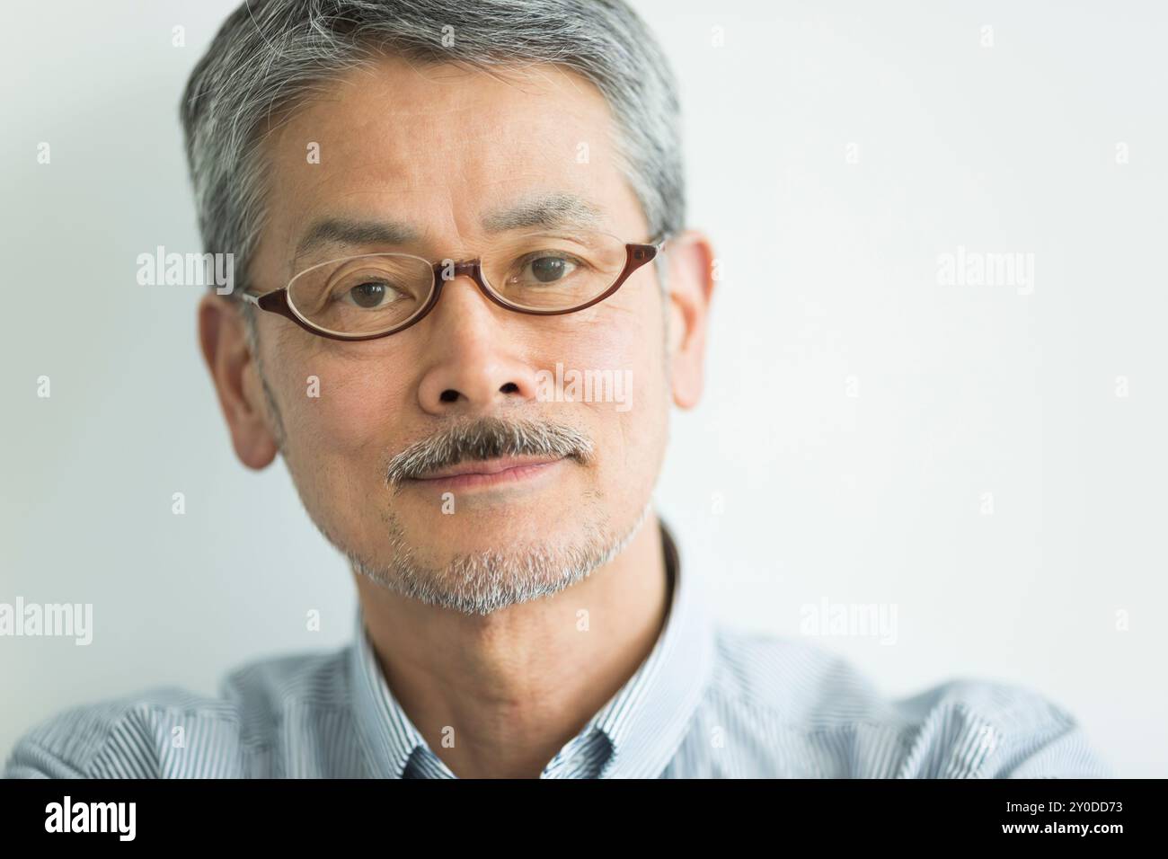Elderly Japanese man Stock Photo - Alamy