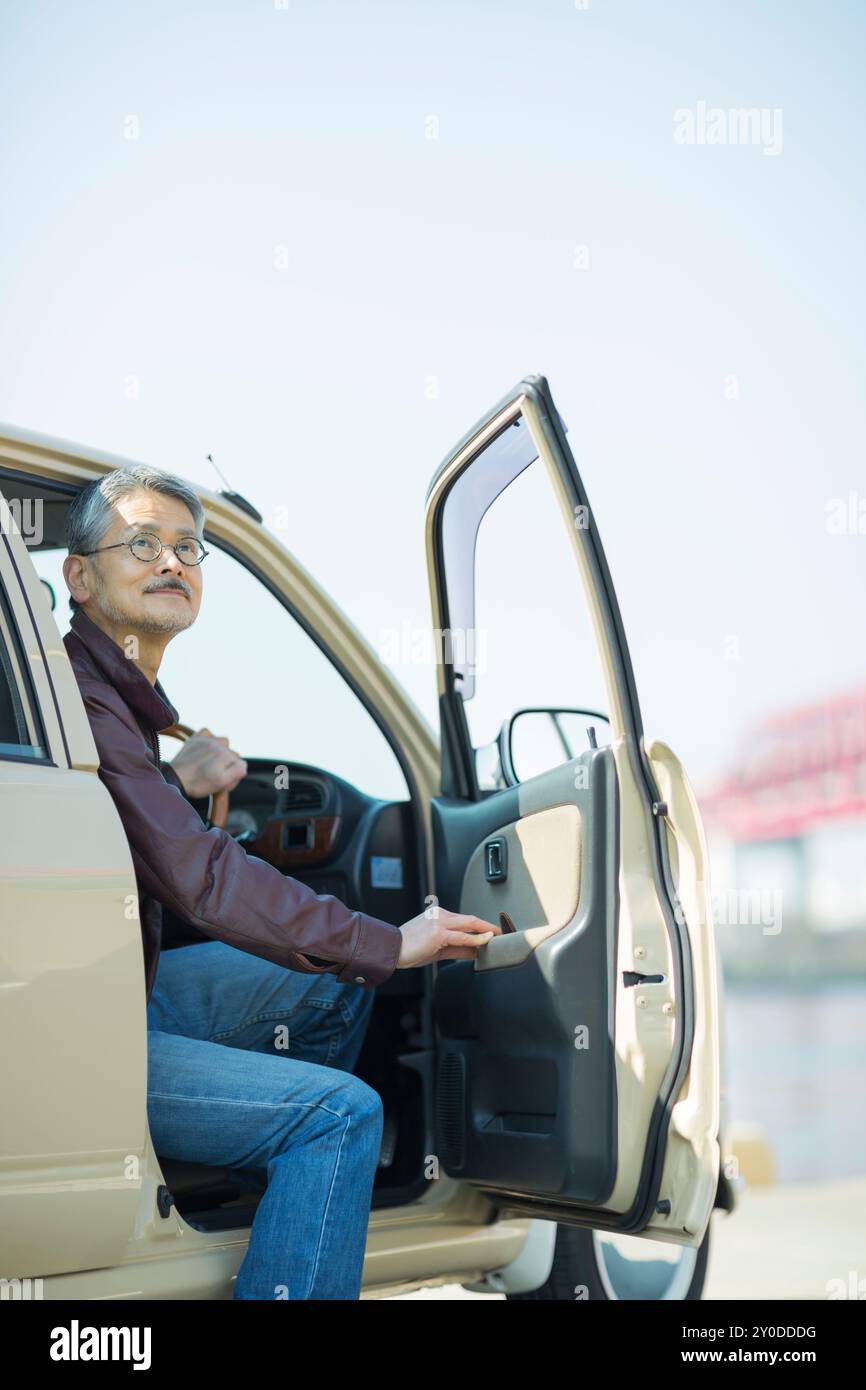 Elderly people drive hi-res stock photography and images - Alamy