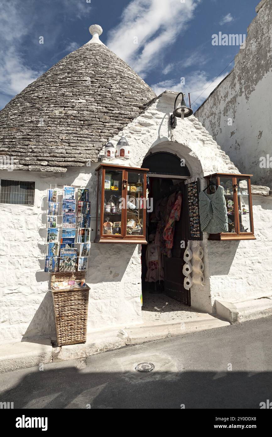 Souvenir shop inside a Trullo in a street of Alberobello, Puglia, Italy ...