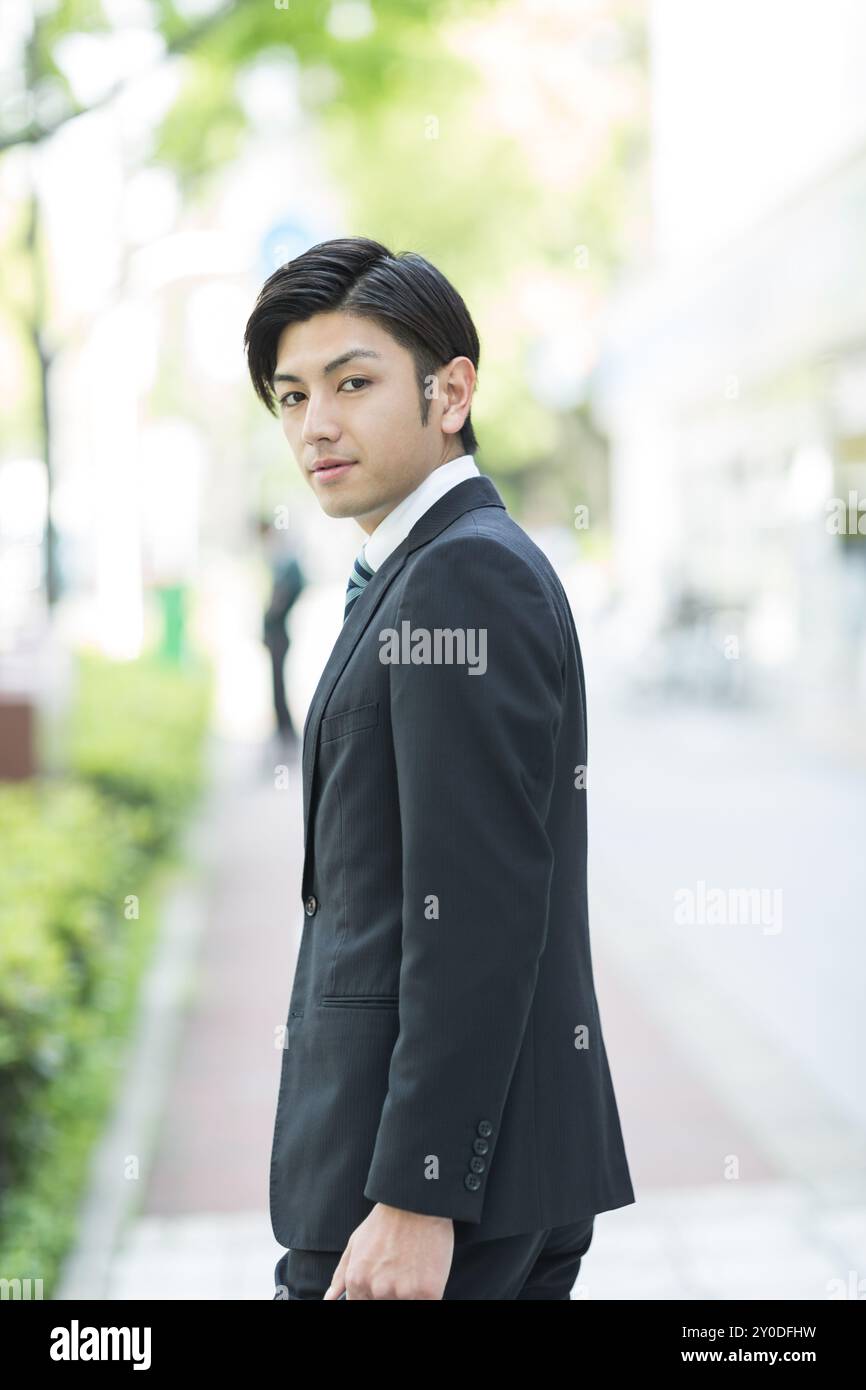 Businessman turning back hi-res stock photography and images - Alamy