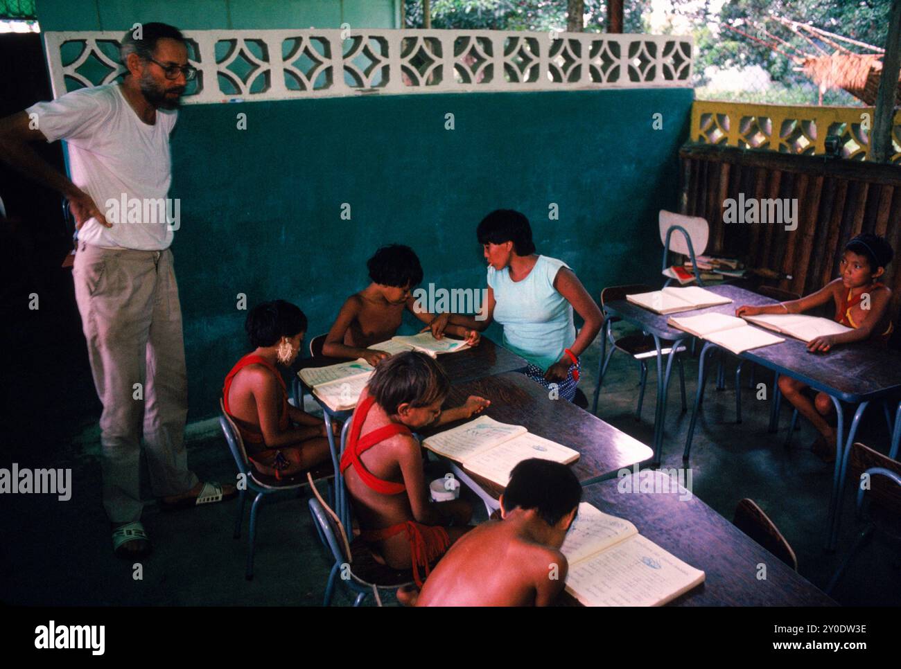 Yanomamö hi-res stock photography and images - Alamy