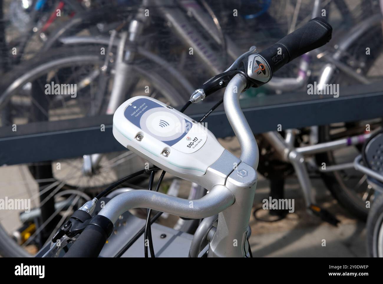 Smart city technology wifi hi-res stock photography and images - Alamy