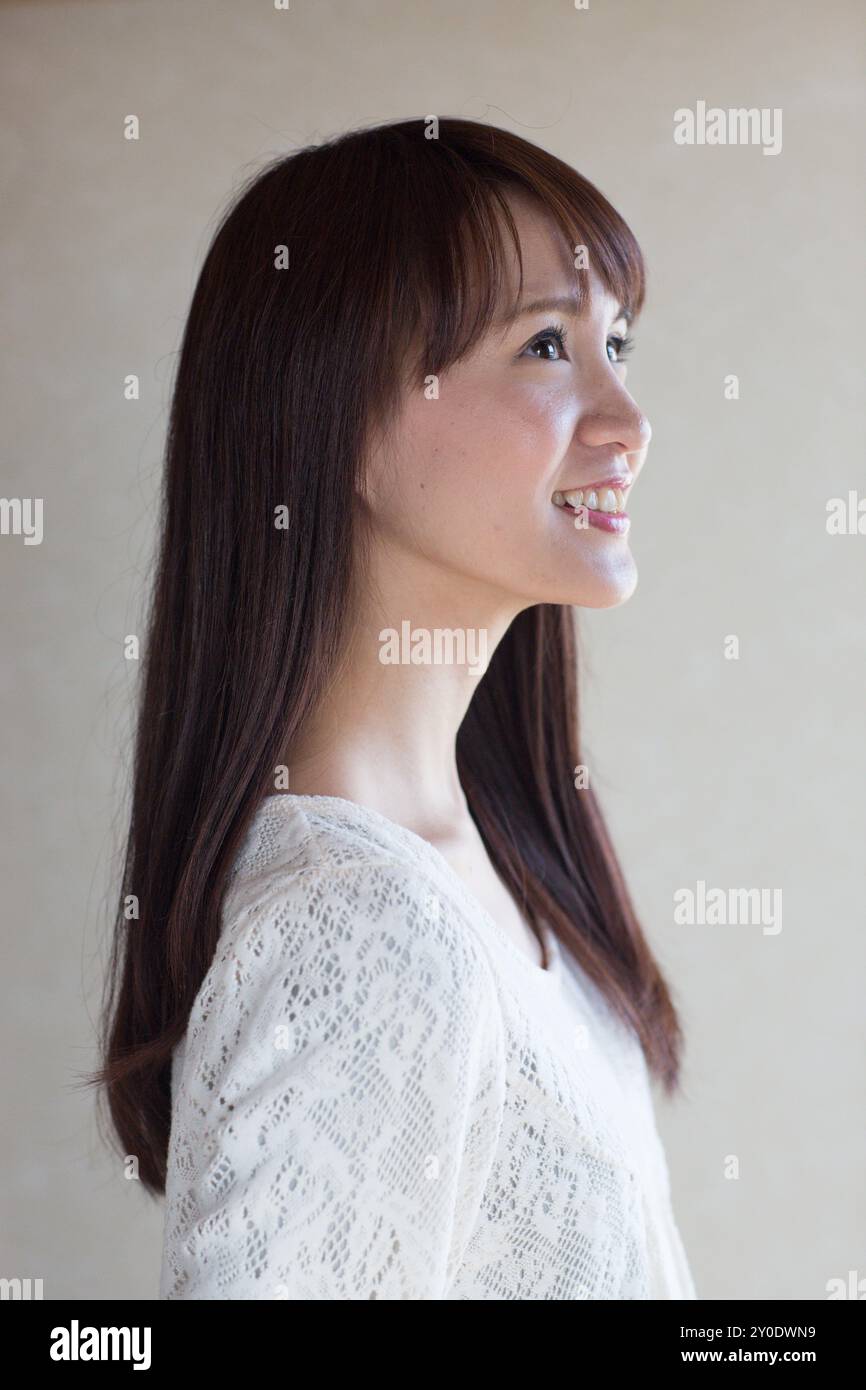 Posing sideways hi-res stock photography and images - Alamy