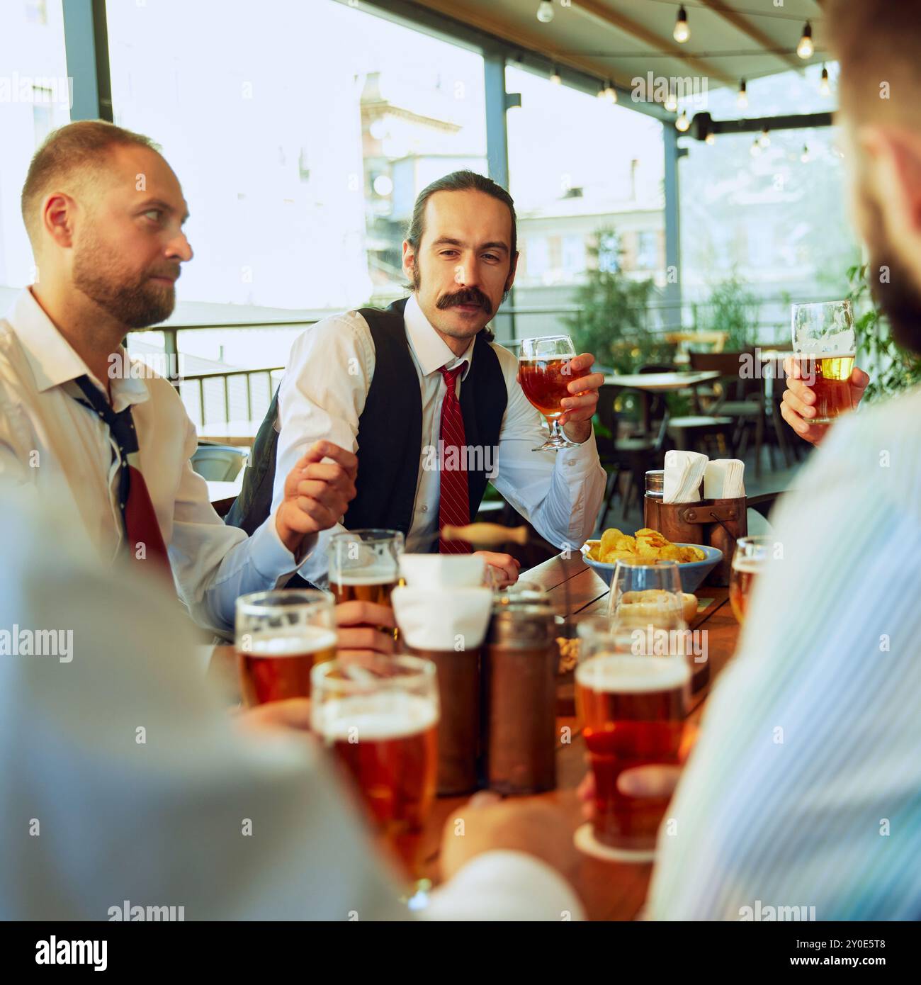 Bar office meeting pub alcohol hi-res stock photography and images - Alamy