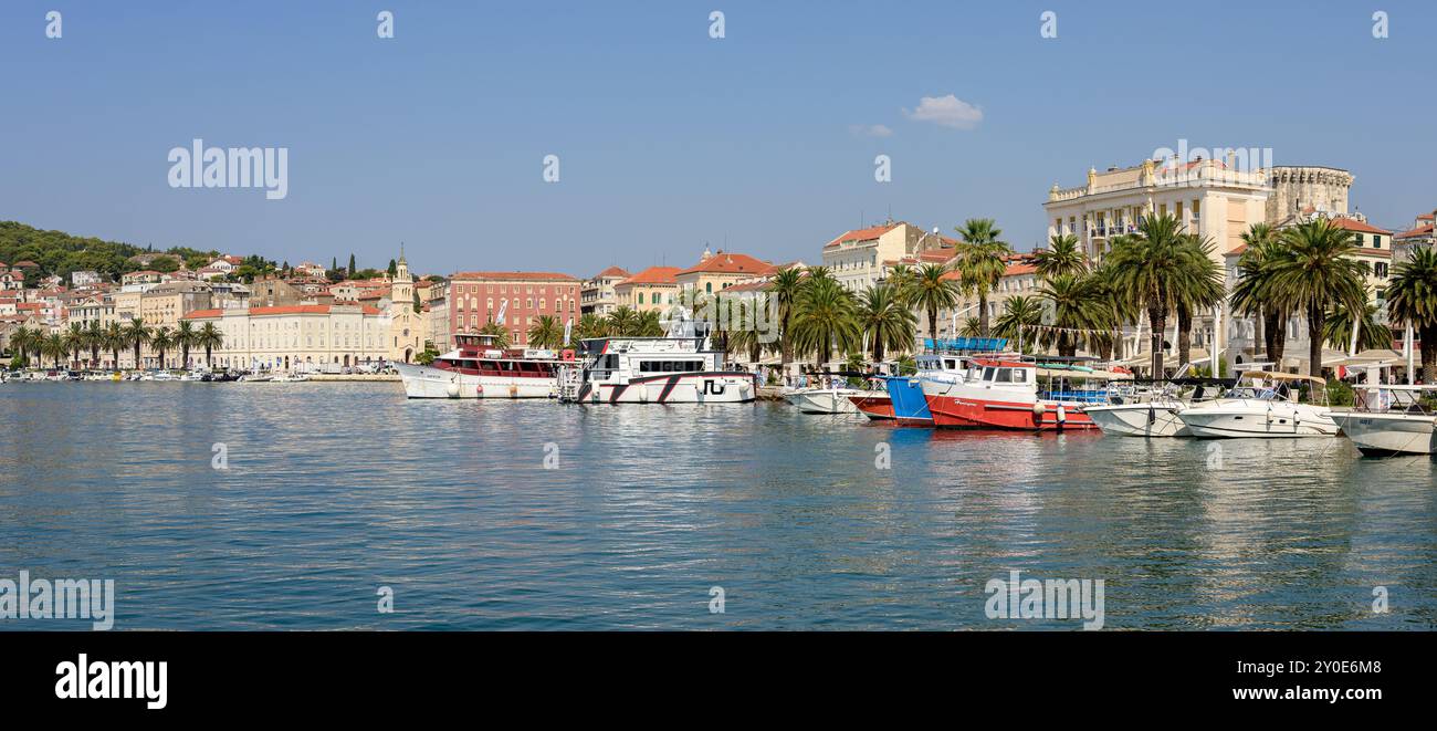 Riva waterfront promenade on the Adriatic sea, one of the main tourist ...