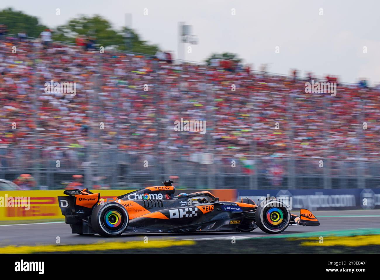 Oscar Piastri of Australia driving the (81) McLaren F1 Team MCL38 during Formula 1 - Pirelli ...