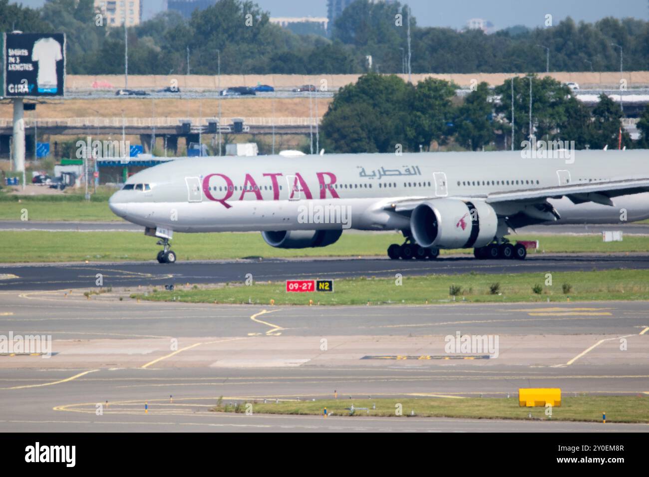 Side View Qatar Airplane At Schiphol Airport The Netherlands 29-8-2024 ...