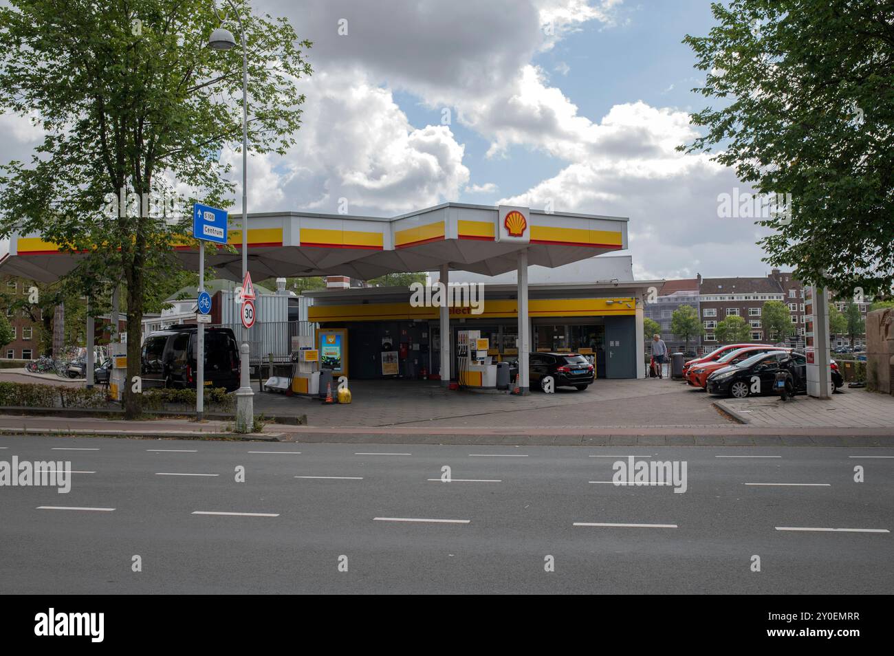 Shell Tank Station At Amsterdam The Netherlands 21-8-2024 Stock Photo ...