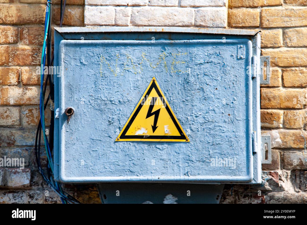 The electricity sign Electric shield on the wall of the house Samara ...