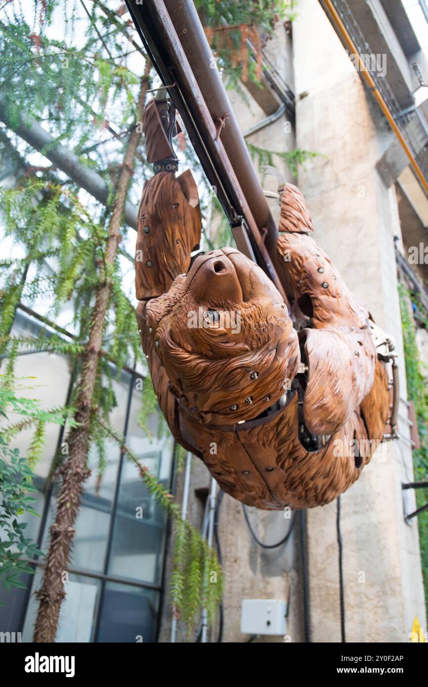 Sloth machines hi-res stock photography and images - Alamy