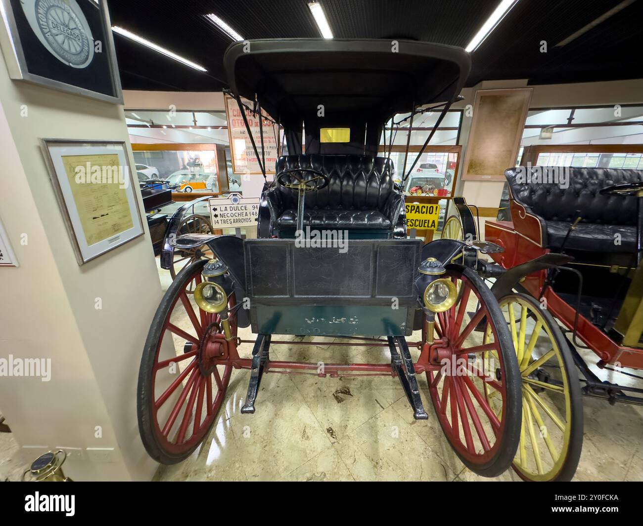 1907 international model d auto buggy hi-res stock photography and ...