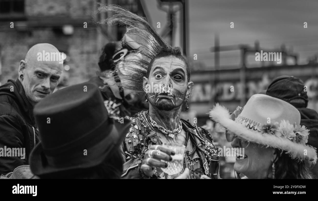 Punk scene hi-res stock photography and images - Alamy