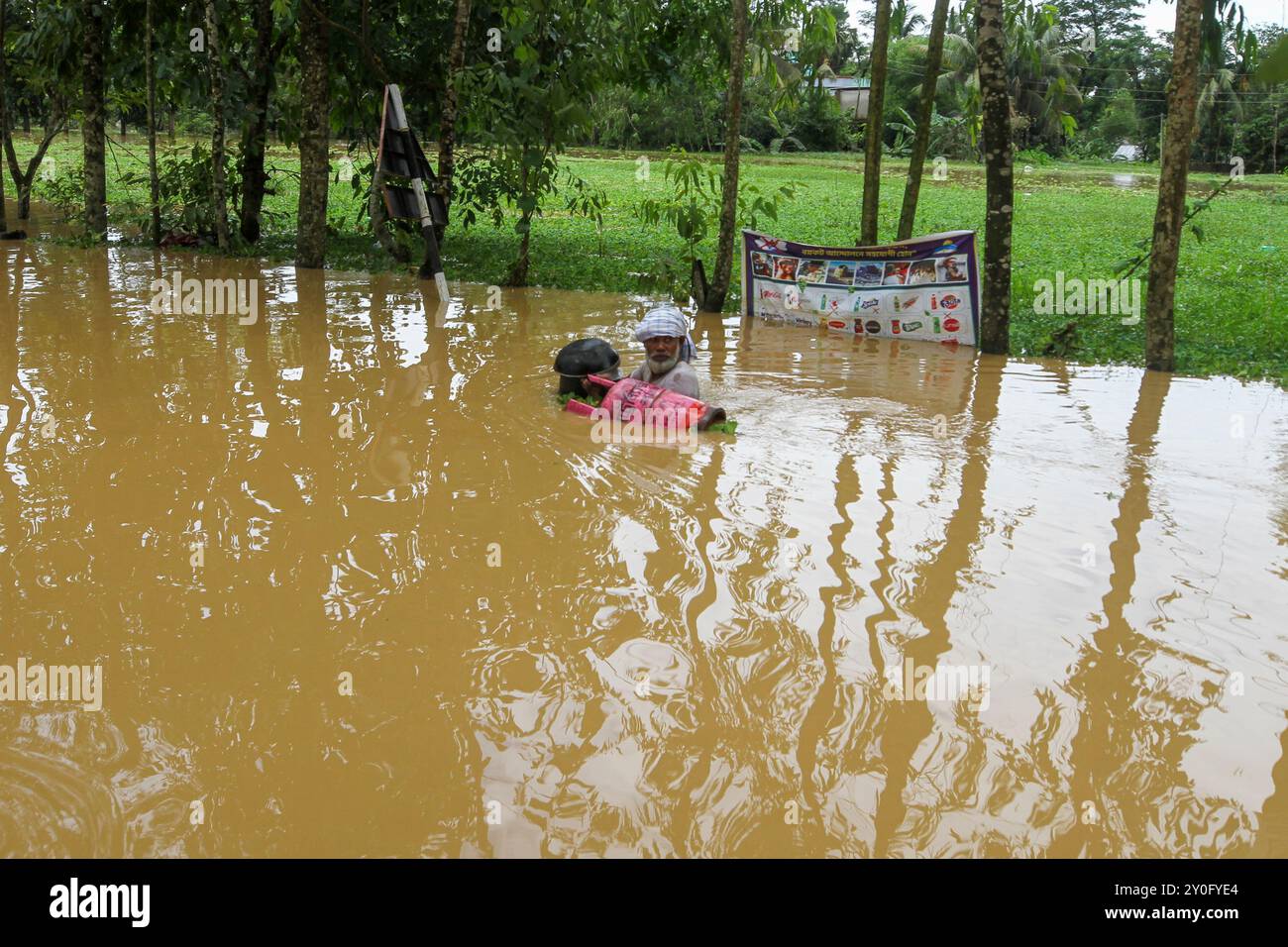 Flood affected people at Feni, Bangladesh Stock Photo - Alamy