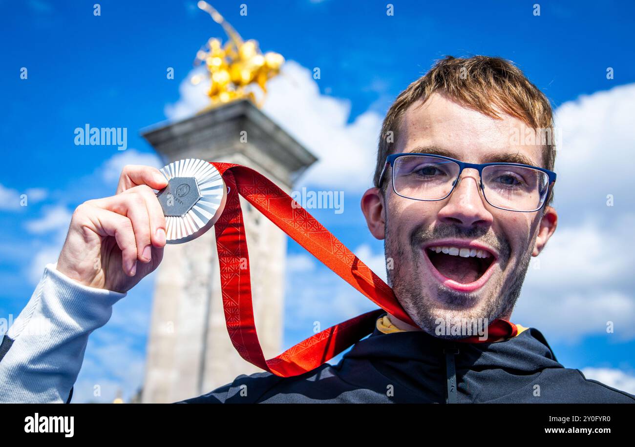 Paris, France. 02nd Sep, 2024. Paralympics, Paris 2024, Triathlon, Pont Alexandre III, Men, PTS3 ...