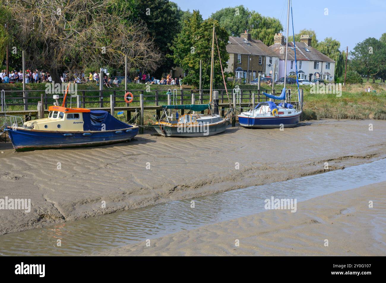 Faversham creek pub hi-res stock photography and images - Alamy