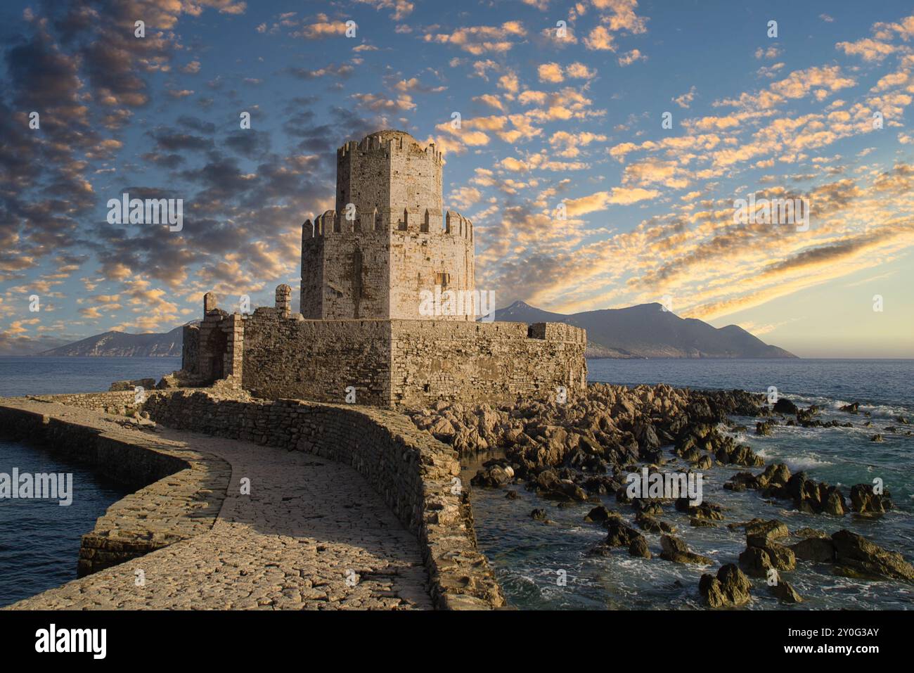 A defensive castle by the sea Stock Photo - Alamy