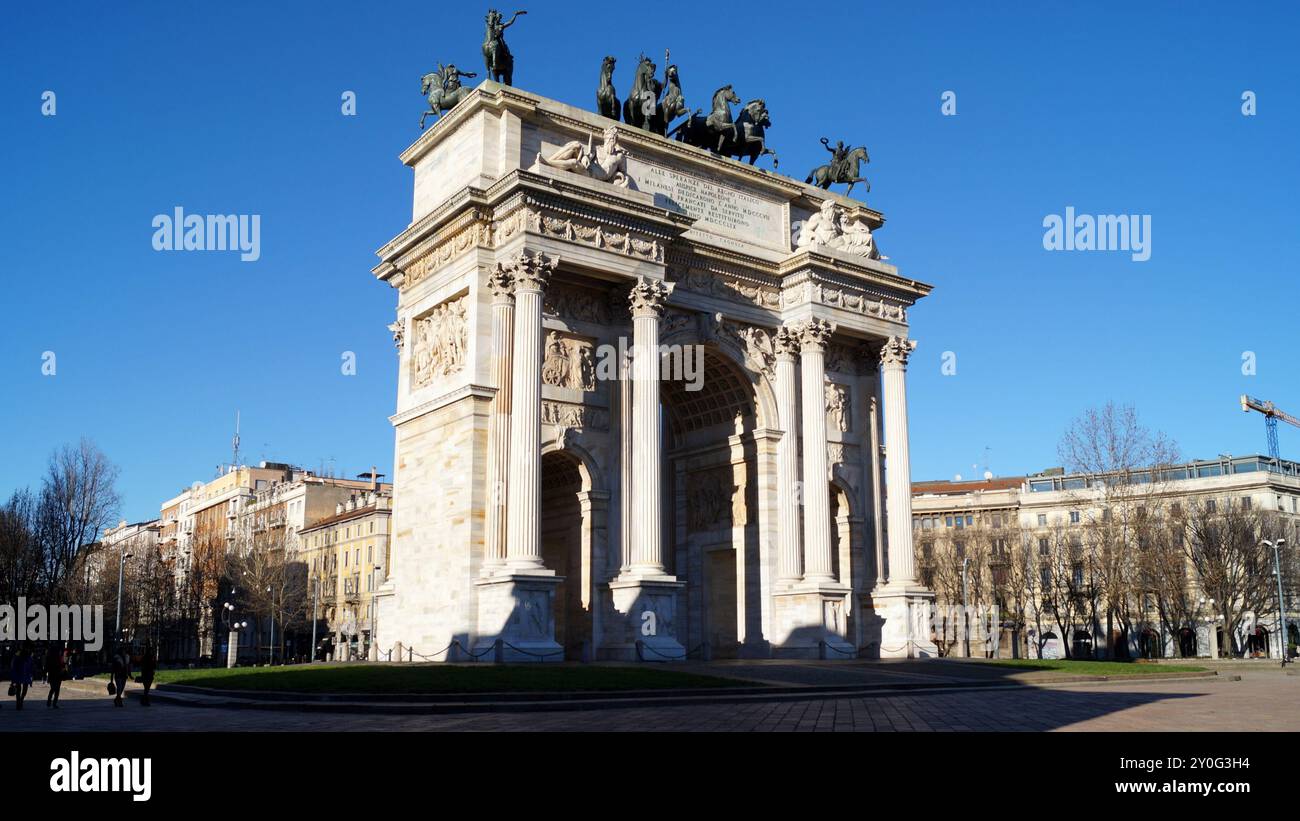 Arch of Peace at Porta Sempione, Sempione Gate, 19th-century memorial ...