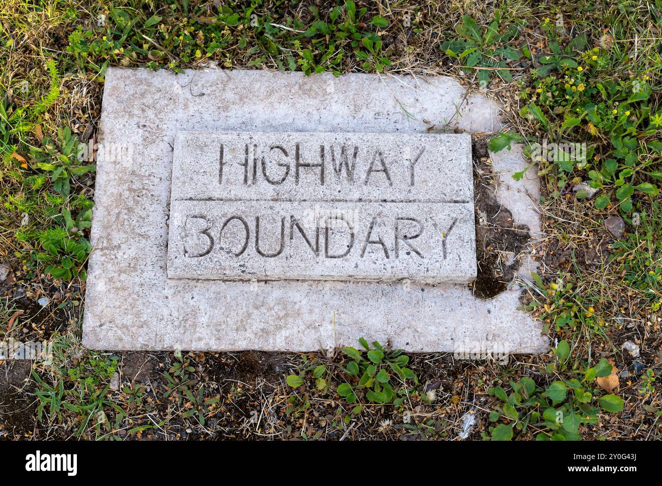 Highway boundry hi-res stock photography and images - Alamy