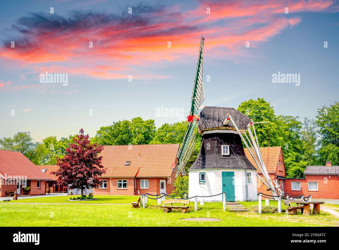 Downtown water mill hi-res stock photography and images - Alamy