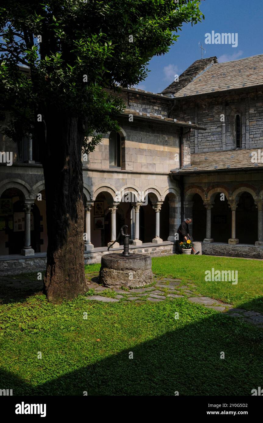 Corner of cloister, built around 1242, at Abbazia di Piona (Piona Abbey ...