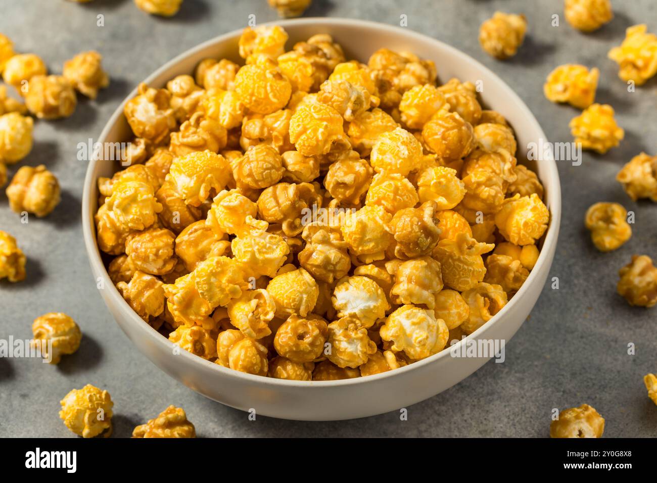 Homemade Chicago Style Popcorn with Caramel and Cheese Stock Photo - Alamy