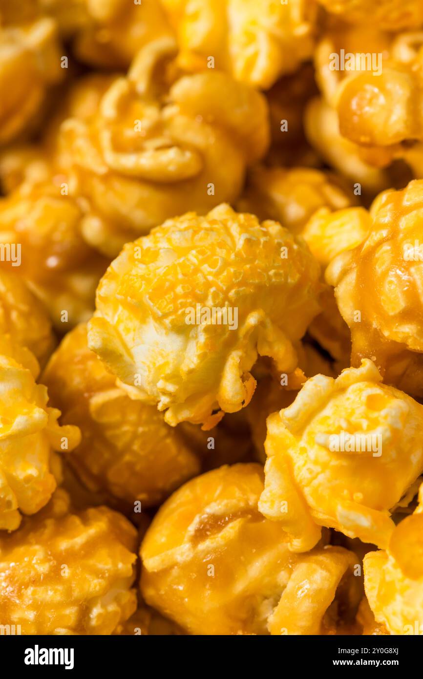 Homemade Chicago Style Popcorn with Caramel and Cheese Stock Photo - Alamy
