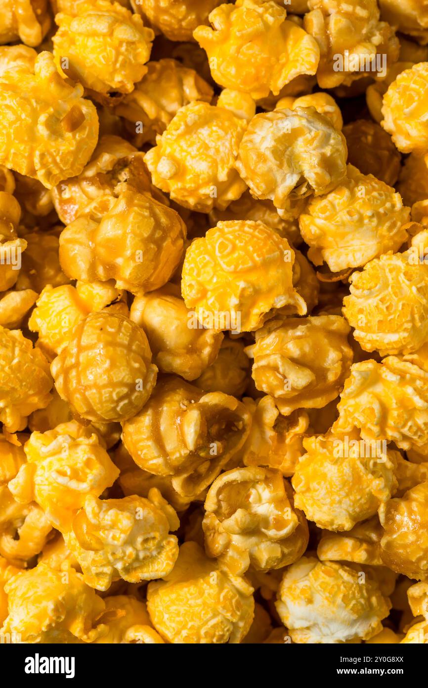 Homemade Chicago Style Popcorn with Caramel and Cheese Stock Photo - Alamy