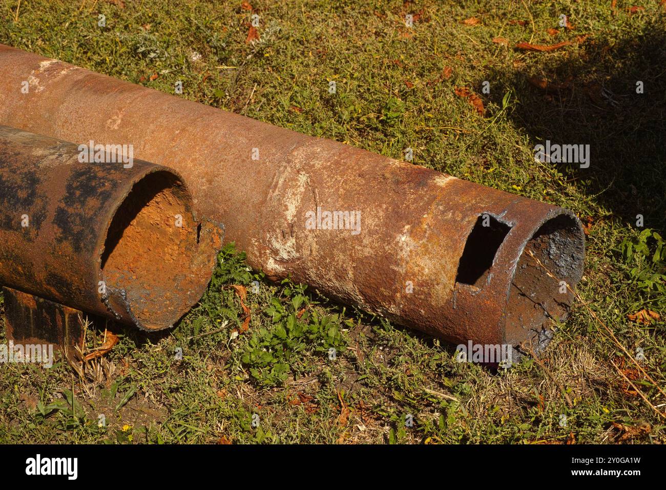 Two large metal pipes hi-res stock photography and images - Alamy