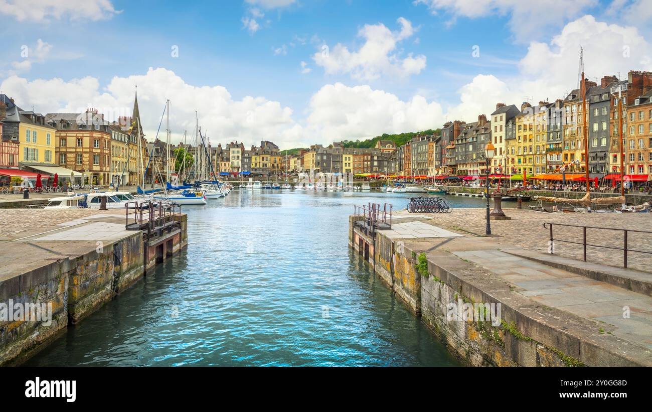 Entrance to honfleur harbor hi-res stock photography and images - Alamy
