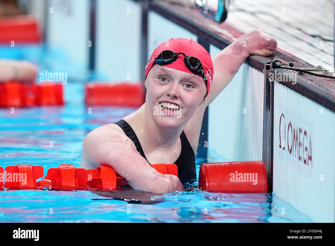 Great Britain's Ellie Challis celebrates winning gold in the Women's ...