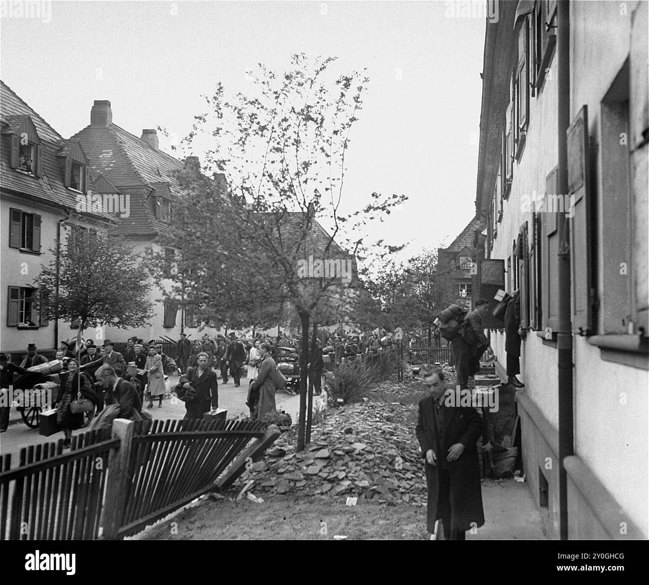 German residents of Mannheim are expelled from their homes to make room ...