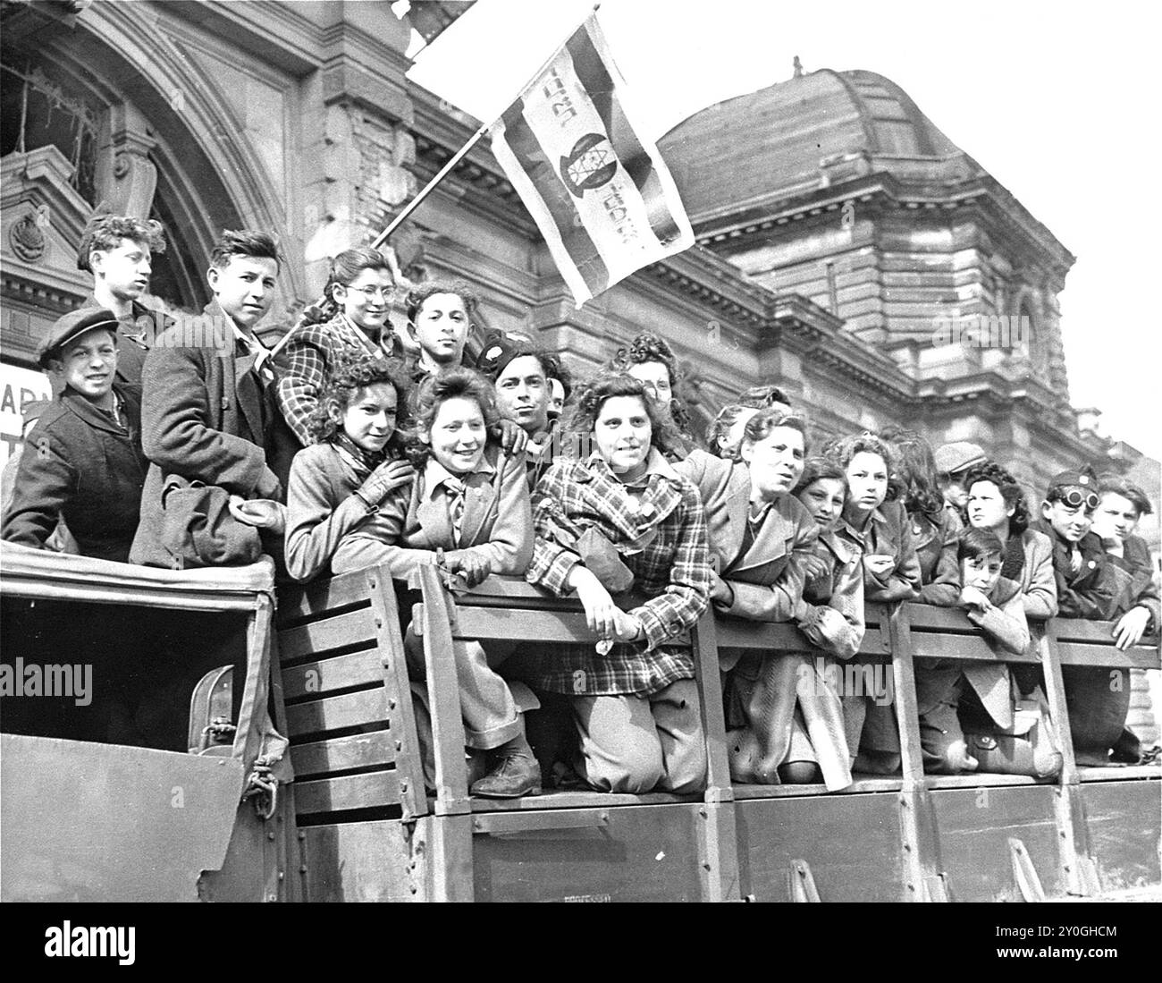 Displaced persons ww2 hi-res stock photography and images - Alamy