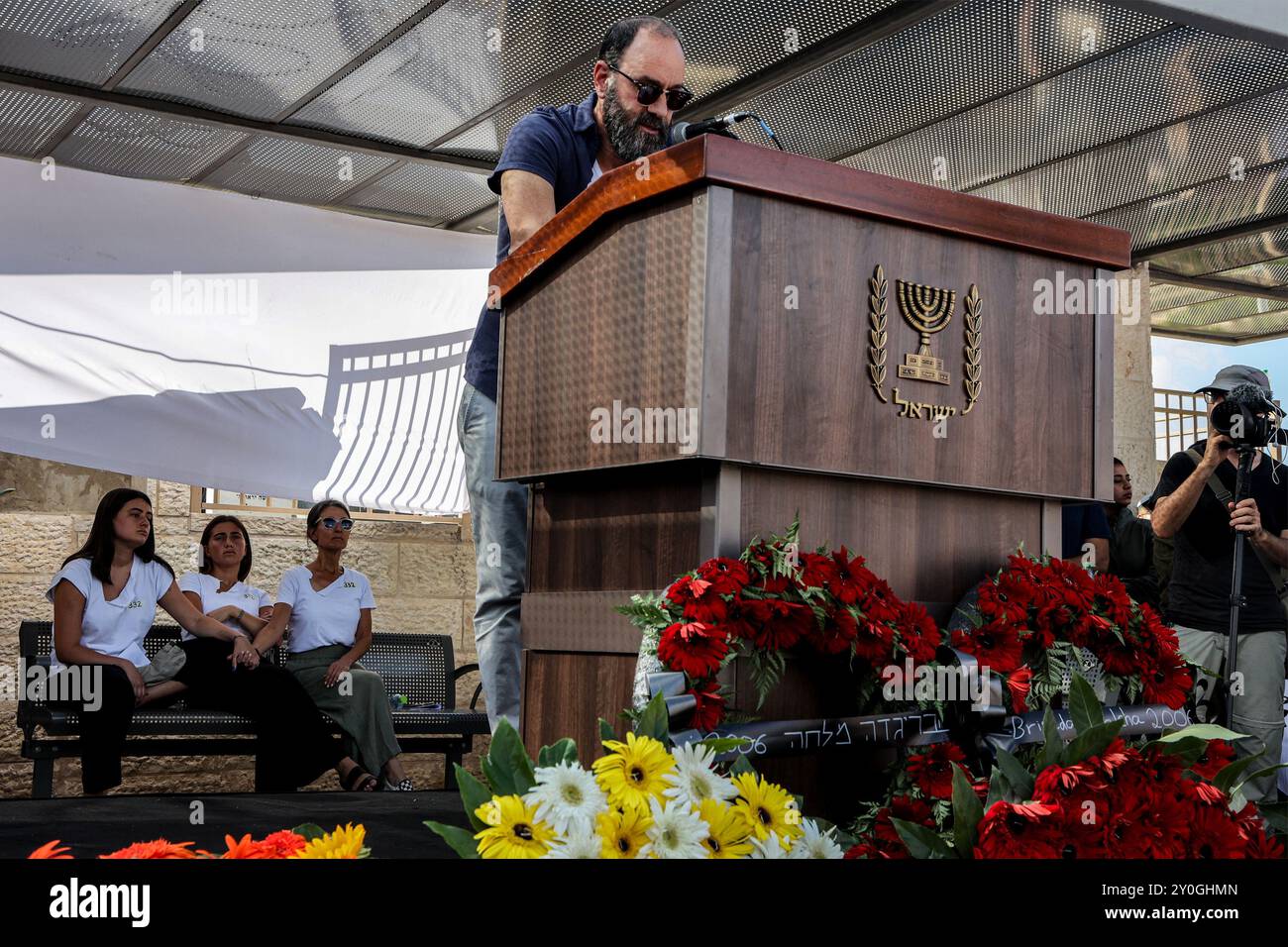 Jerusalem, Israel. 02nd Sep, 2024. Jonathan Polin (R), father of killed ...