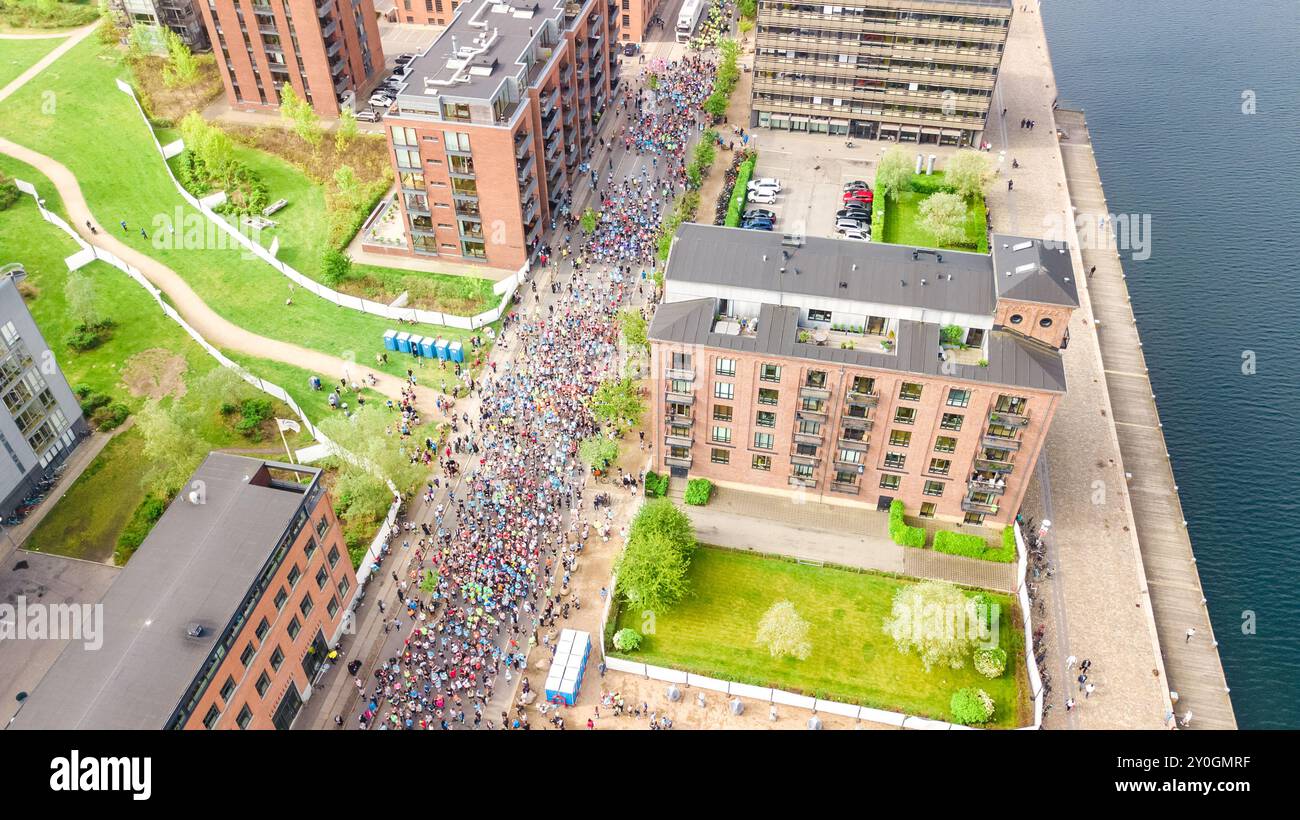 Marathon running race, aerial view of start and finish line with many ...