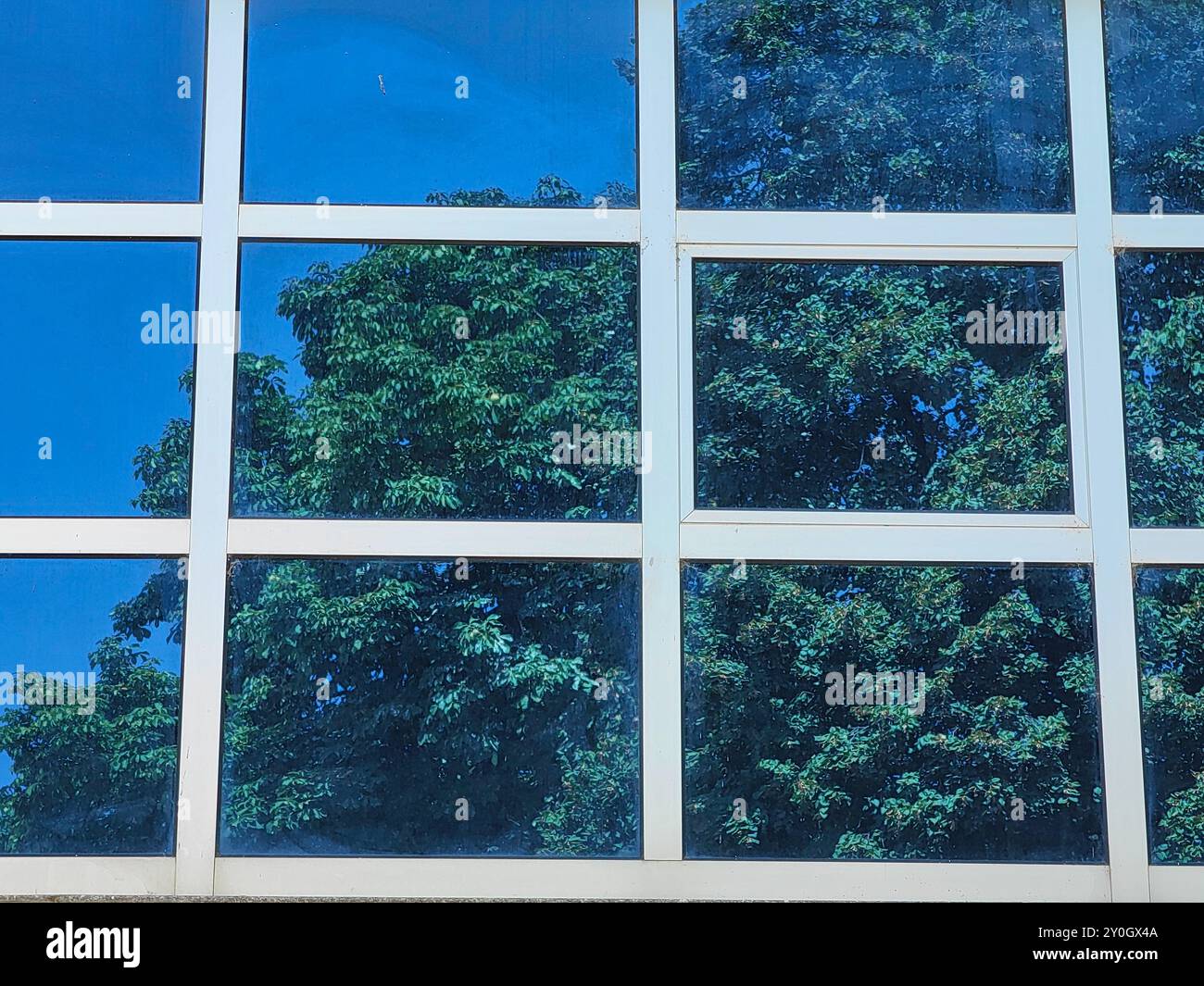 Blue window frames hi-res stock photography and images - Alamy