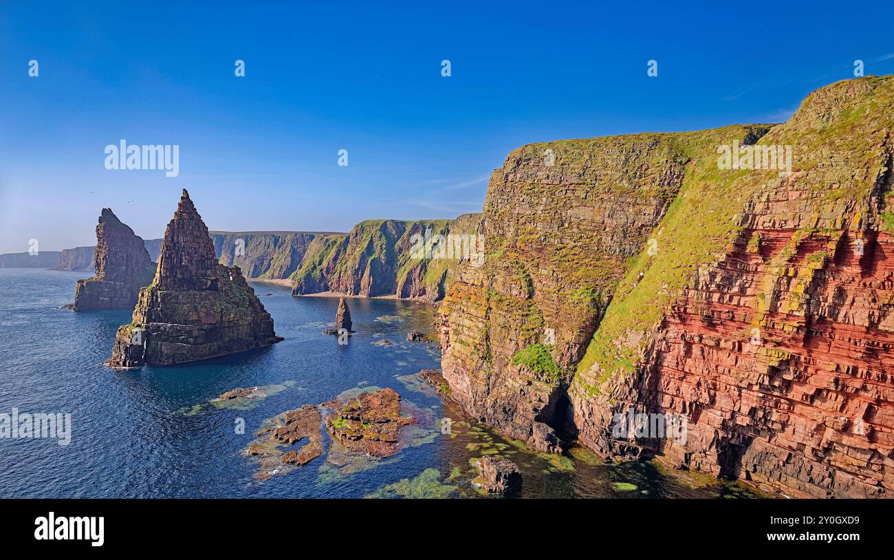 Duncansby Stacks three rock pinnacles south of Duncansby Head and the ...