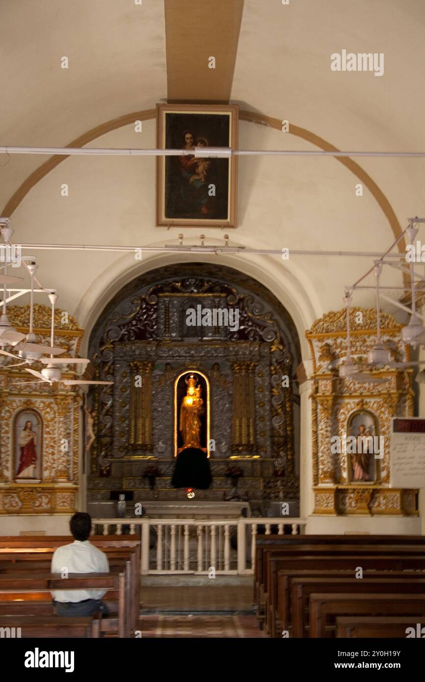 Side Altar; Luz Church, Church of Our Lady of Light, Chennai, Tamil ...
