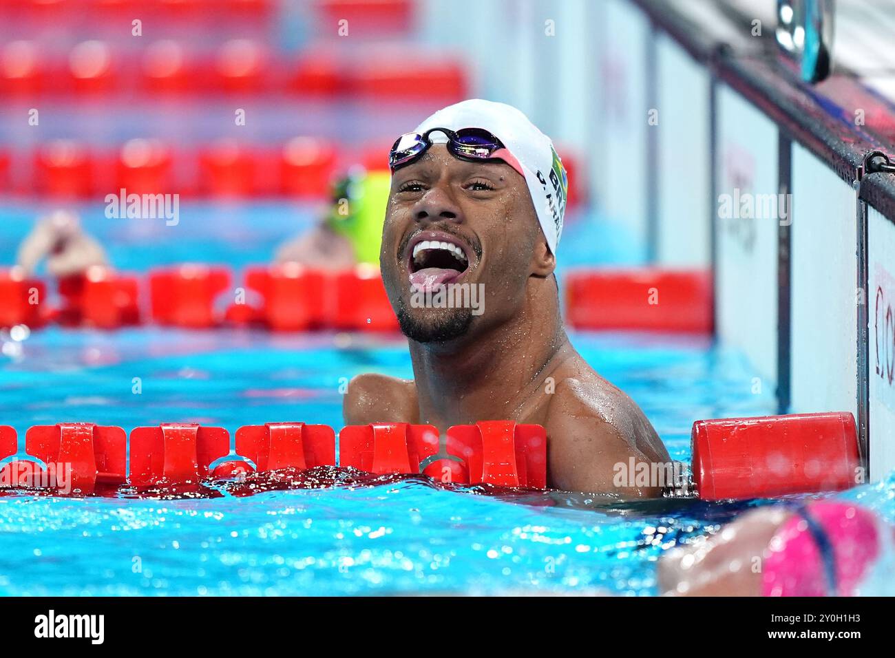 Brazil's Gabriel Geraldo dos Santos Araujo celebrates winning gold in ...