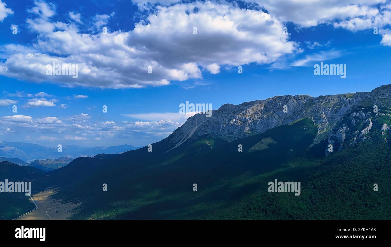 Trees casting shadows valley hi-res stock photography and images - Alamy